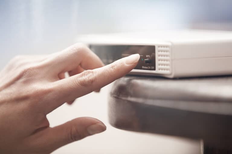 What Is the Function of a Modem? | DeviceTests