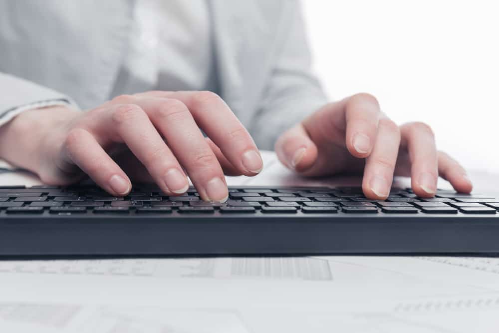 How To Switch Screens On Windows Using Keyboard DeviceTests